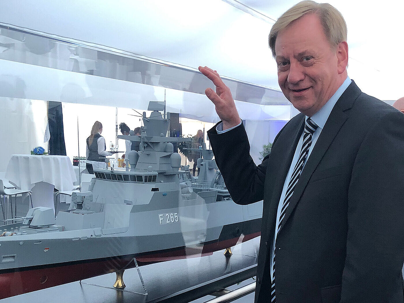 "Wichhtiger Schritt zur Konsolidierung des Marineschiffsbaus in ...