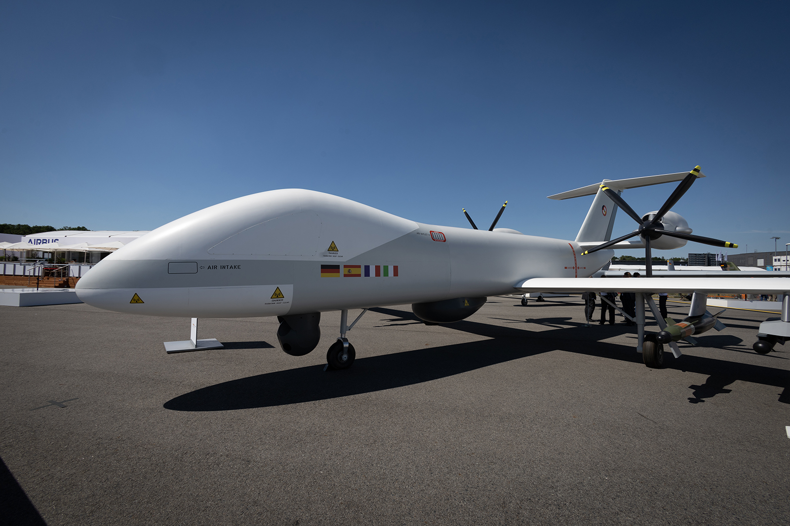 Airbus zeigte ein Modell der künftigen Eurodrohne. Foto: DBwV/Yann Bombeke